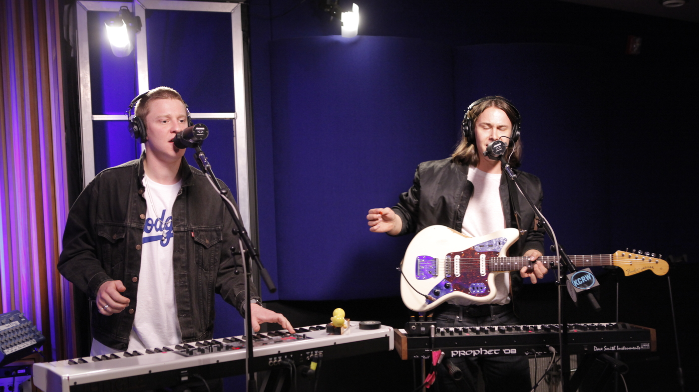 Jungle, 'Busy Earnin" (Live) : NPR