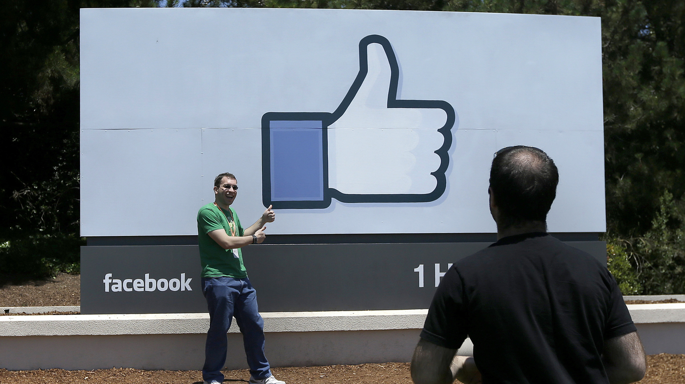 Facebook Scientists Alter News Feeds, Find Emotions Are Affected By It ...