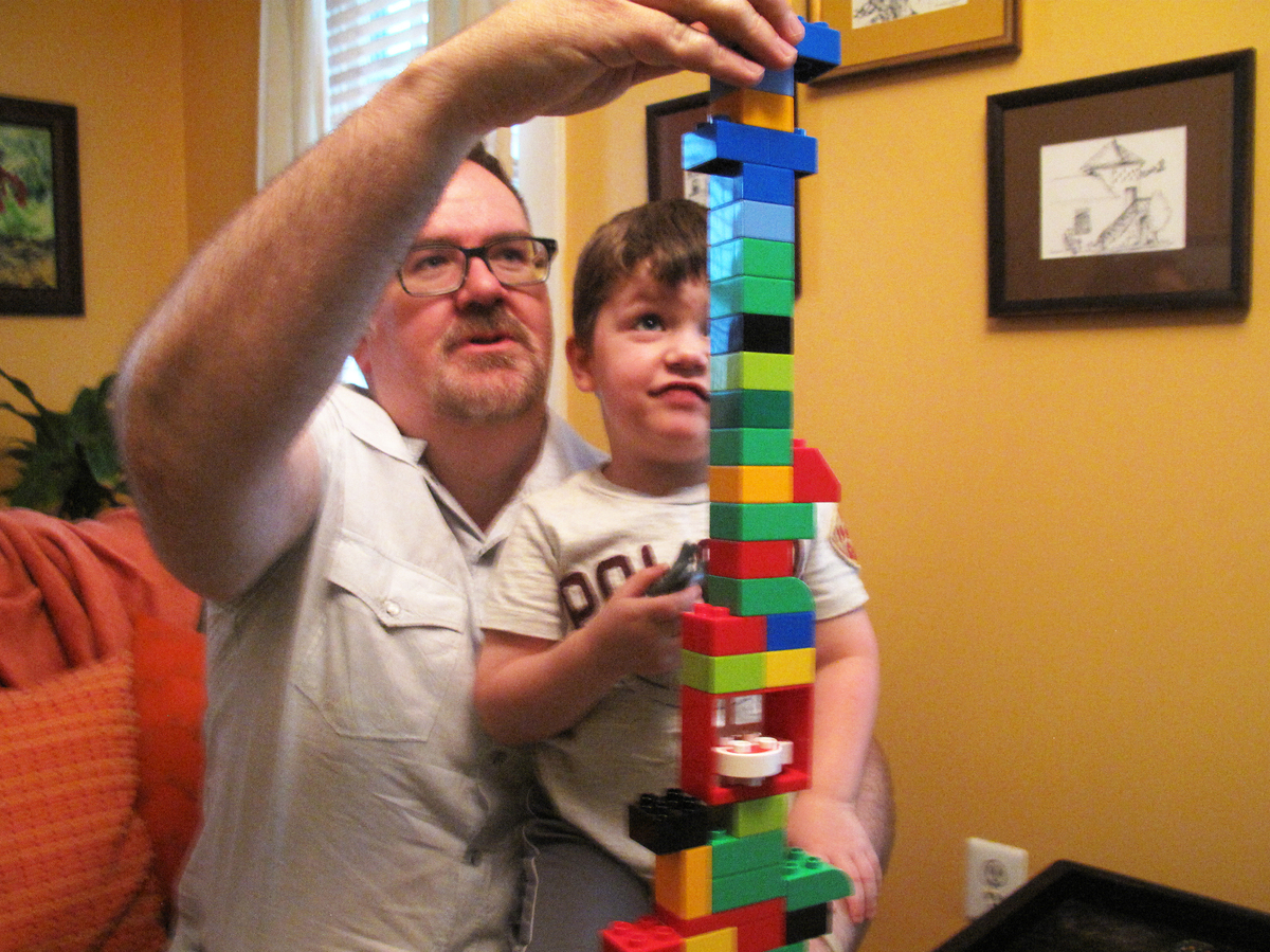 'You're Not Alone': Dads Who Blog Redefine Modern Fatherhood : NPR