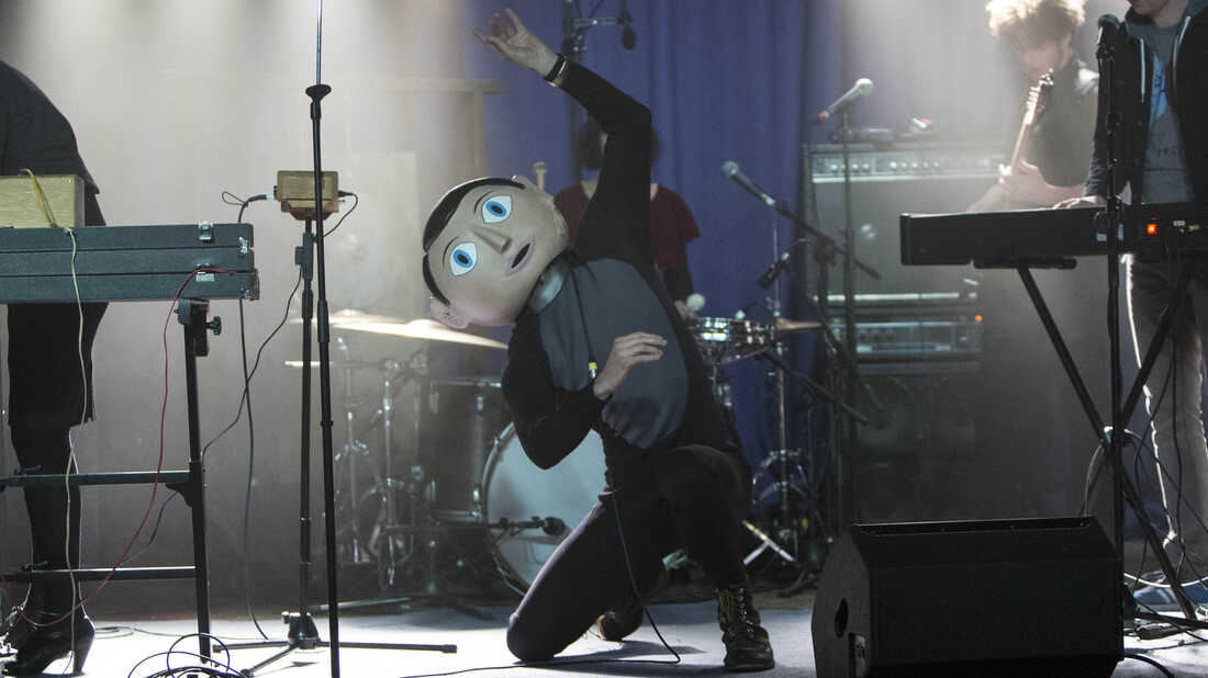 Movie Review: Frank : NPR