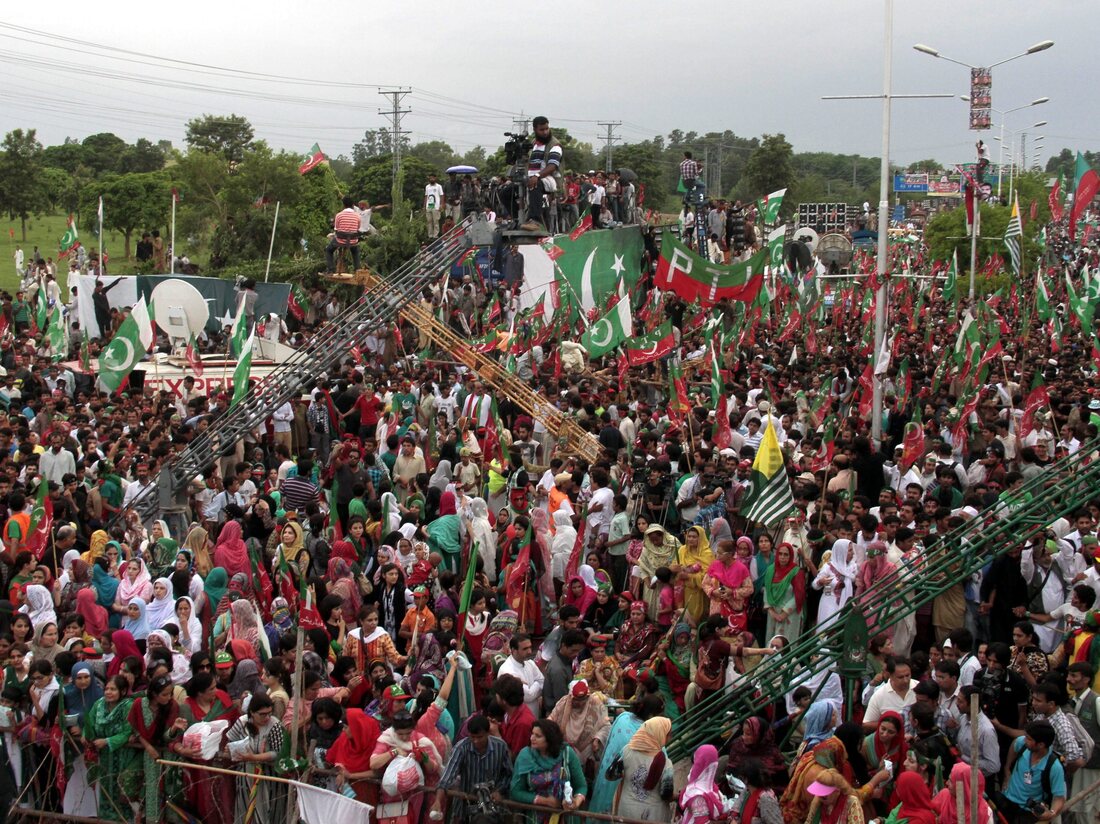 Thousands Of Anti-Government Protesters March In Pakistan : The Two-Way ...