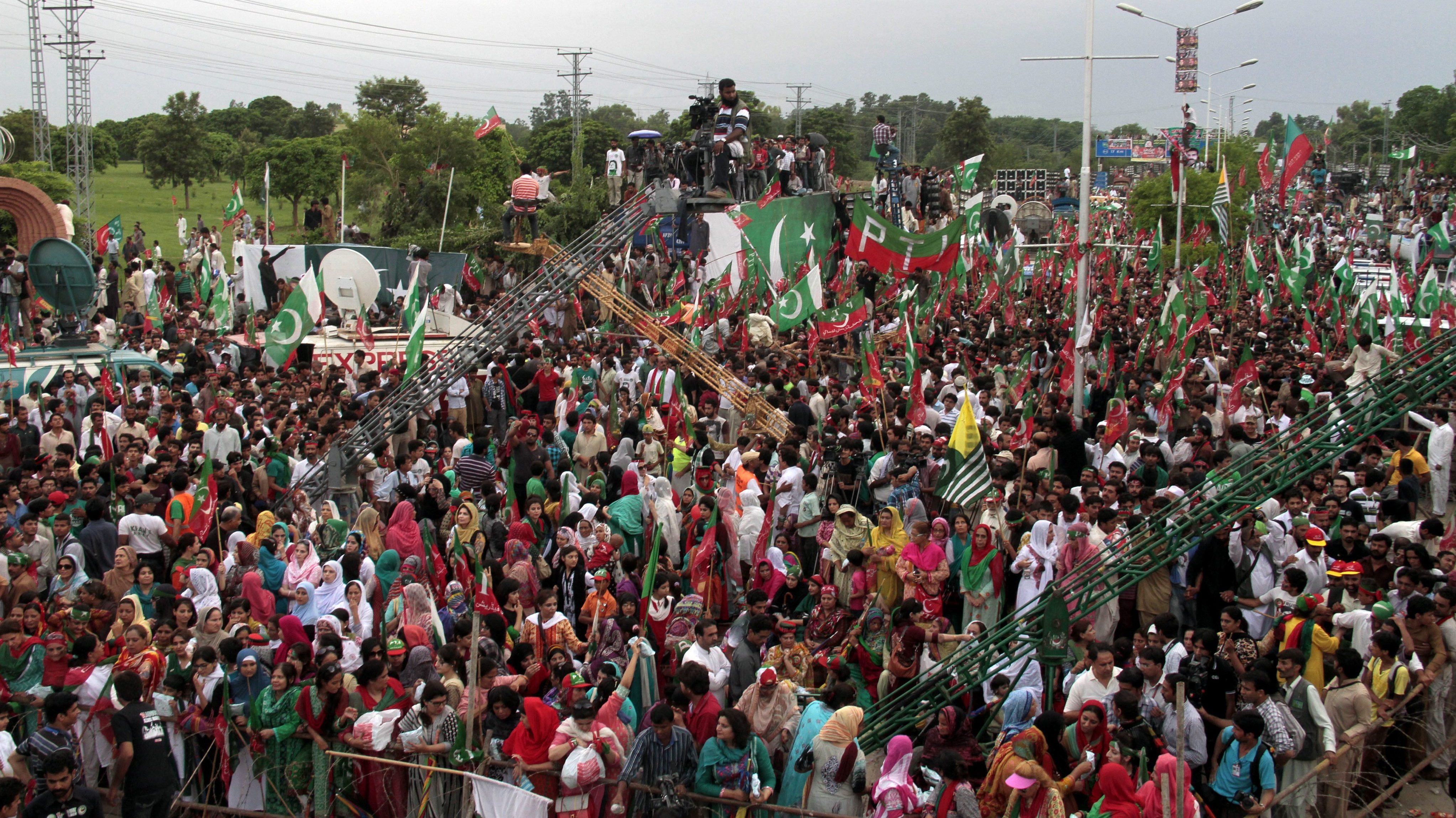 Thousands Of Anti-Government Protesters March In Pakistan : The Two-Way ...