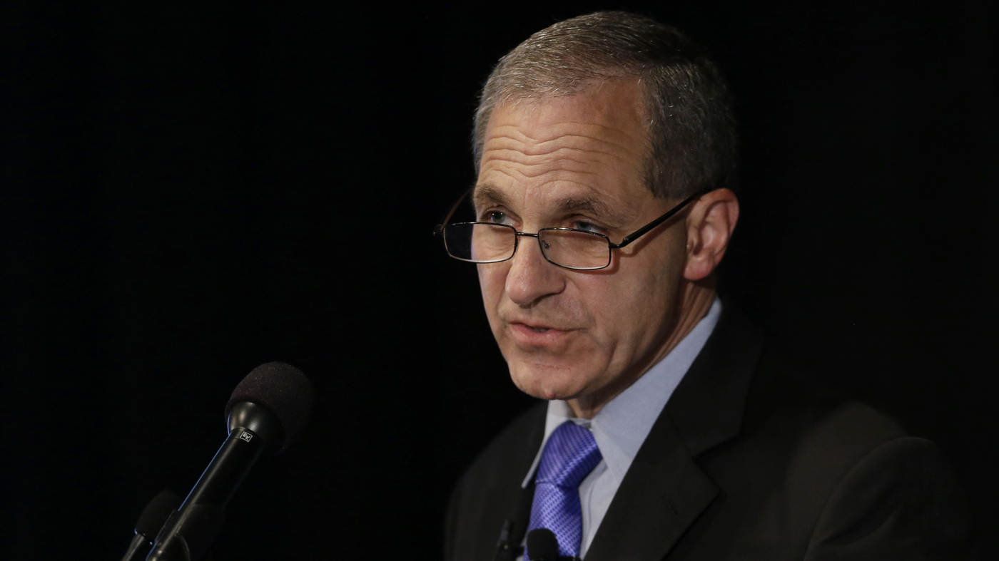 Former FBI Director Louis Freeh Returns To Surgery Following Crash ...