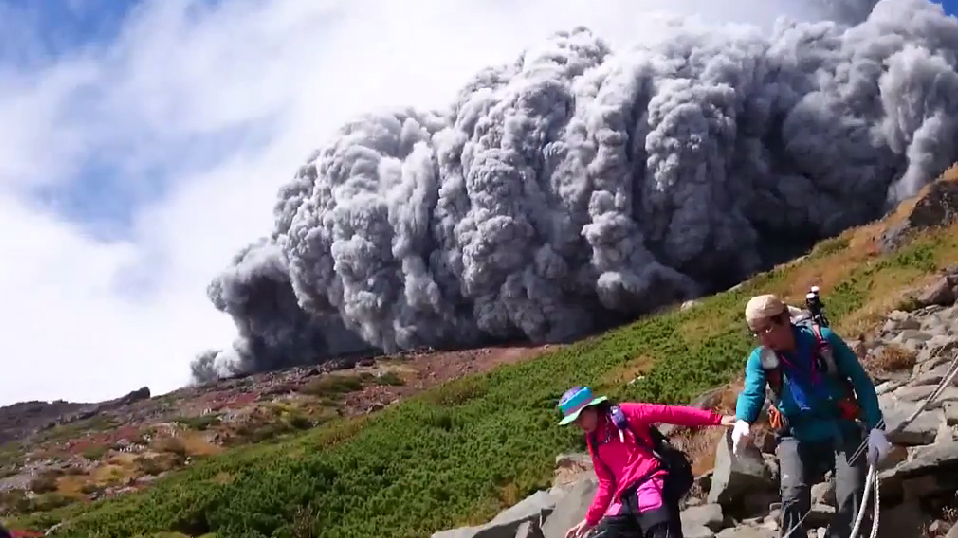 Hiker Catches Volcano's Eruption On Video, And Is Overtaken By Ash ...