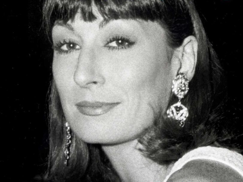 Actress Anjelica Huston 60 Photos - Moonagedaydream.film