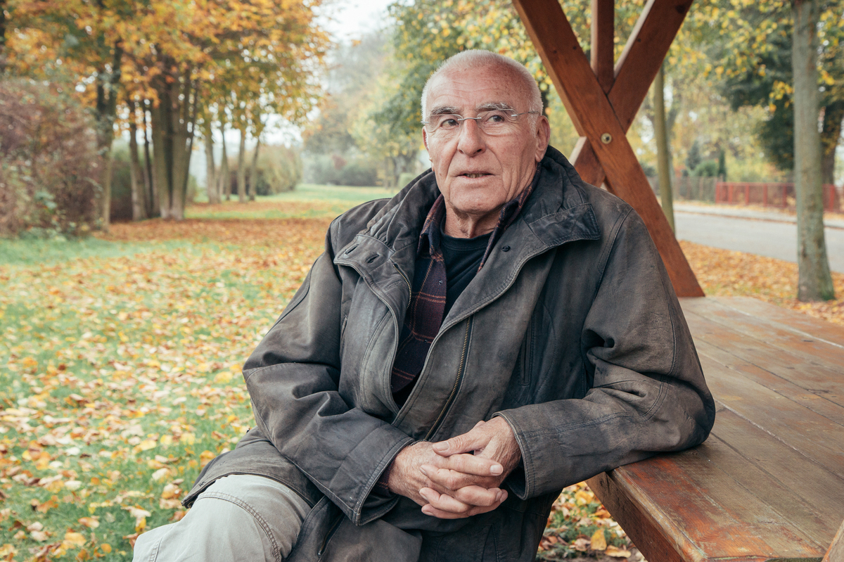 The Cold War 'Mole' Who Smuggled 1,000 East Germans To The West ...