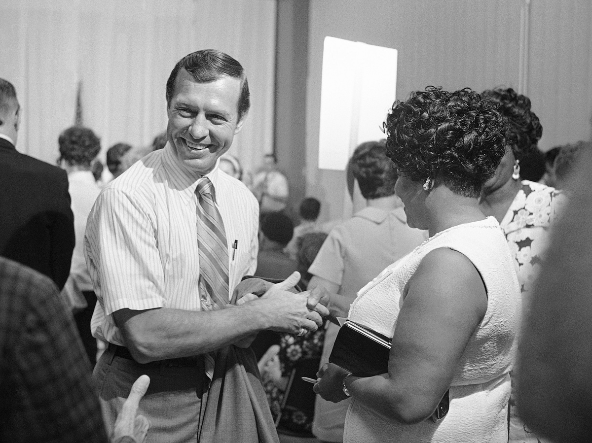 Ex-Georgia Gov. Carl Sanders, Racial Moderate In A Split South, Dies ...