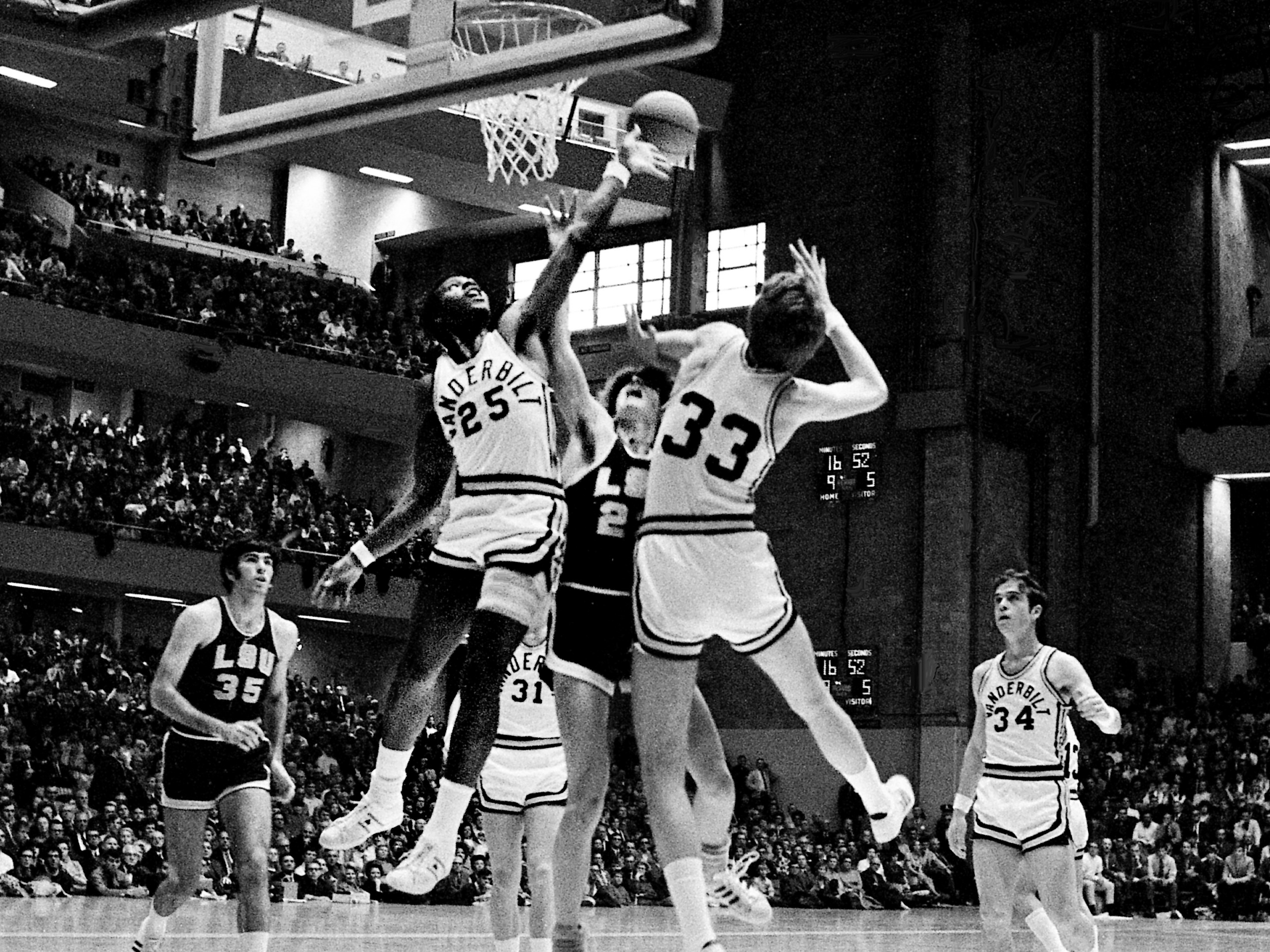 Perry Wallace, Who Broke Basketball Barriers, Didn't Set Out To Be A ...