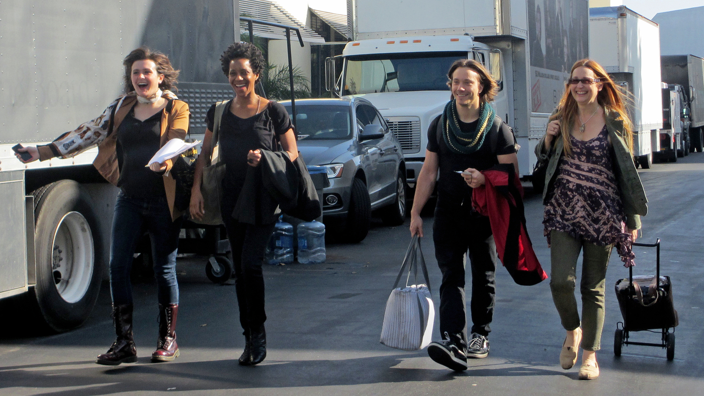 Never Seen And Sometimes Barely Heard, Loopers Fill In Hollywood's ...