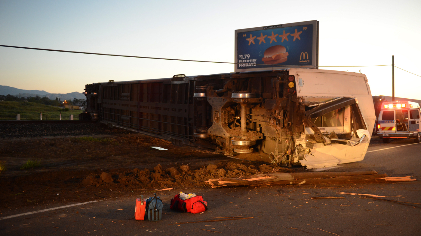 Commuter Train Derails After Hitting Vehicle In Southern California ...