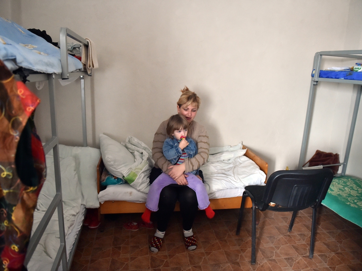 Local Volunteer Groups Lead Effort To Help Ukraine's Displaced Citizens ...
