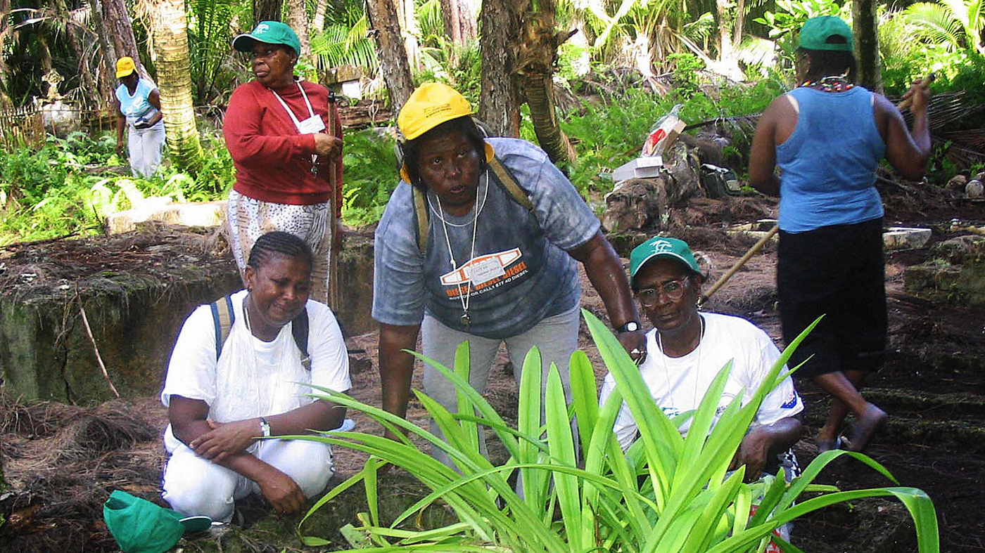 Islanders Pushed Out For U.S. Base Hope For End To 40-Year Exile ...
