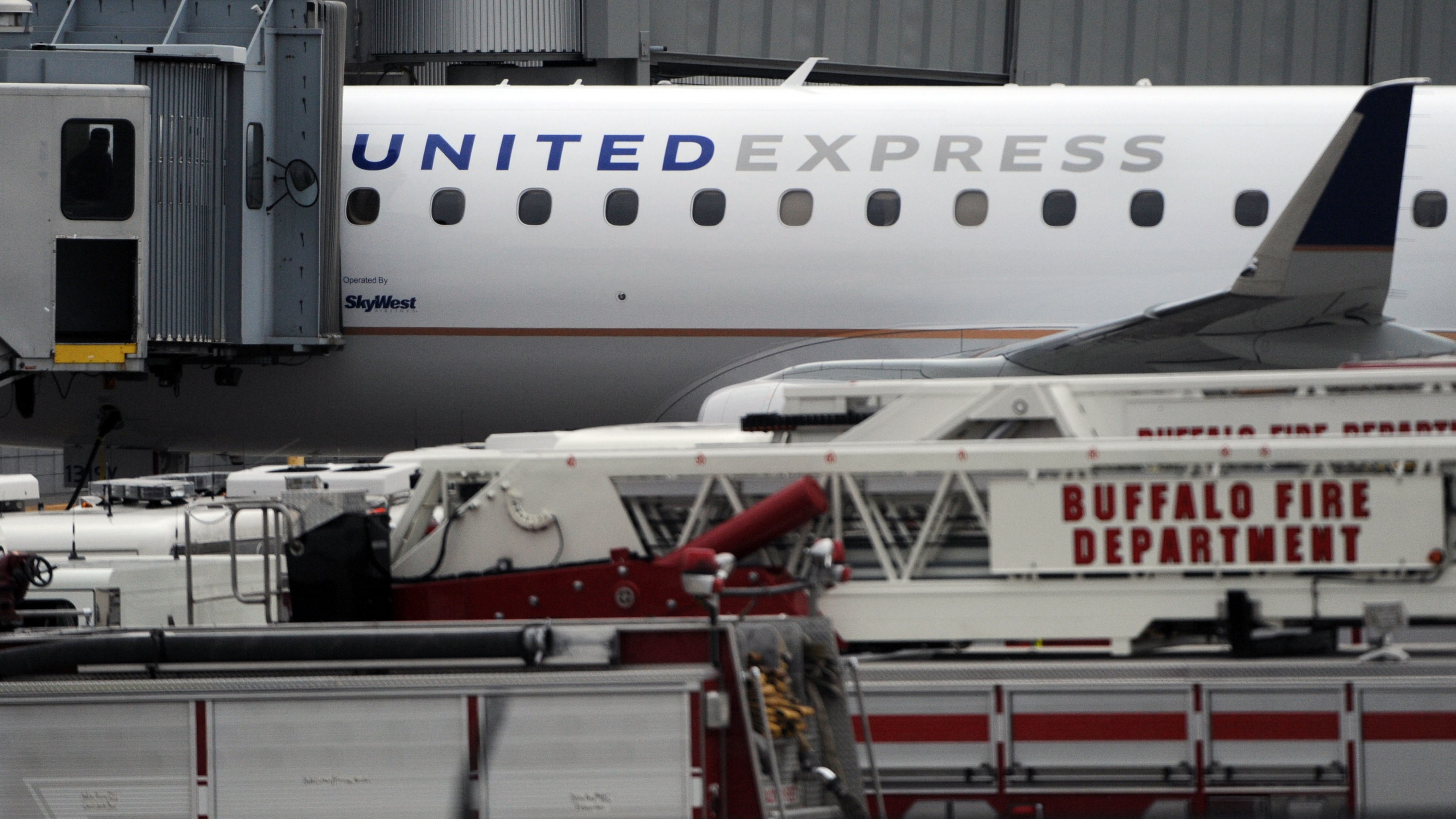 SkyWest Now Says Several Passengers Were Ill On Diverted Flight : The ...