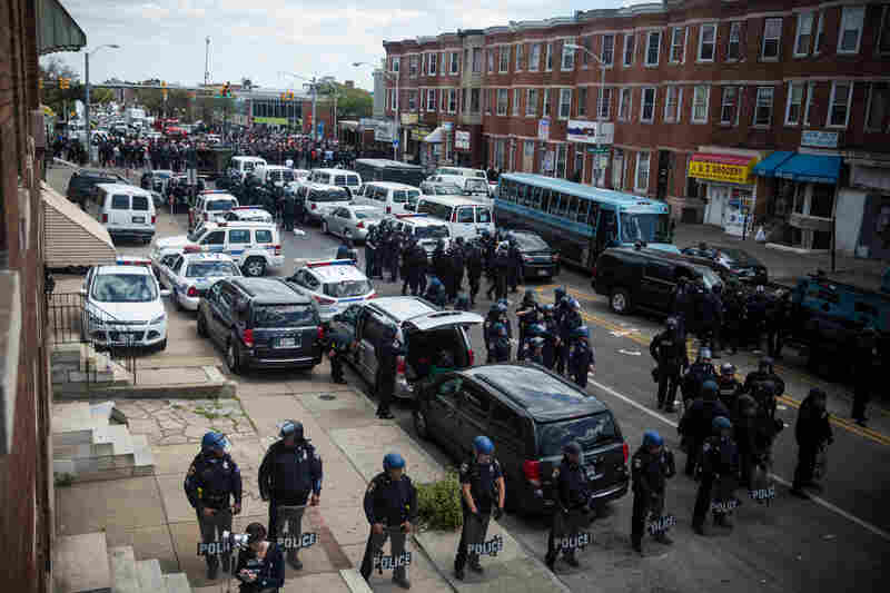 As Curfew Goes Into Effect, Baltimore Police Clear Defiant Crowds : The ...