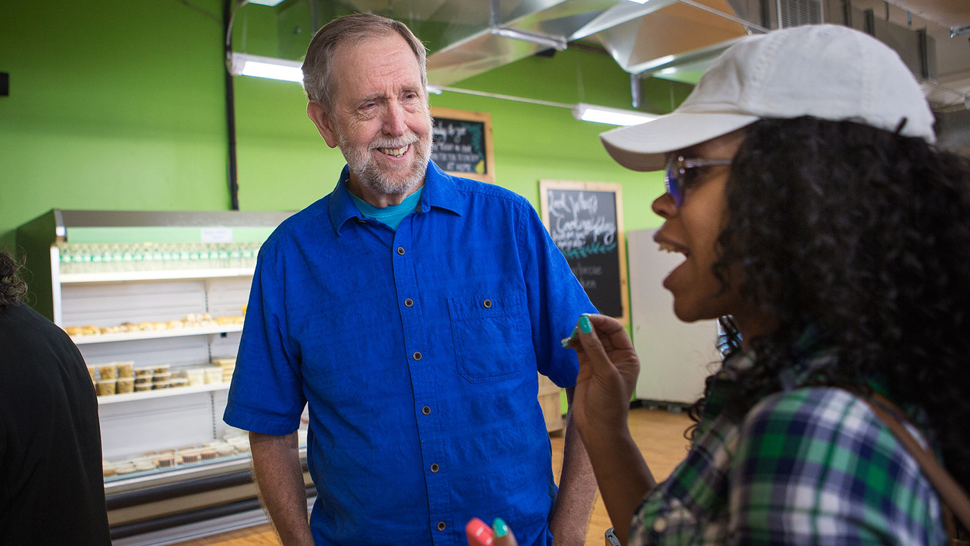 Trader Joe's Ex-President Opens Store With Aging Food And Cheap Meals ...