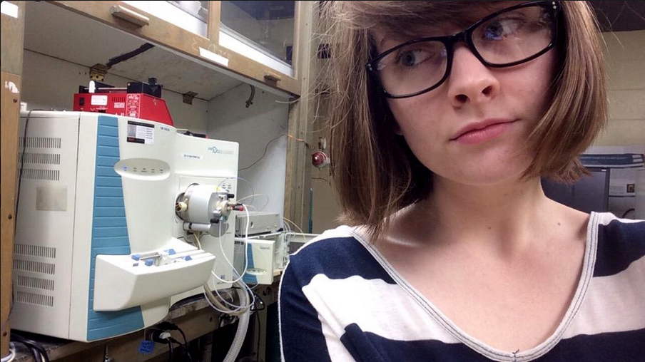 #Distractinglysexy Tweets Are Female Scientists' Retort To ...