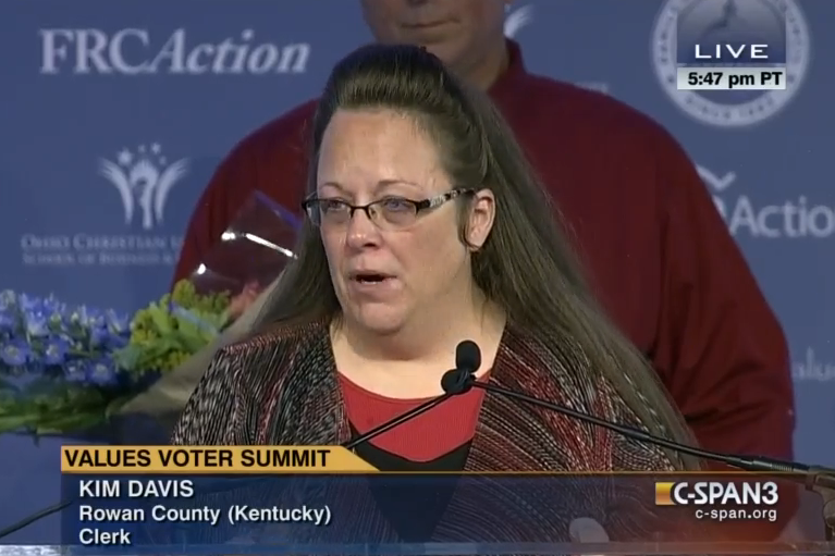 Kim Davis' Supporters, In Their Own Words: 'Courageous,' 'Heroic ...