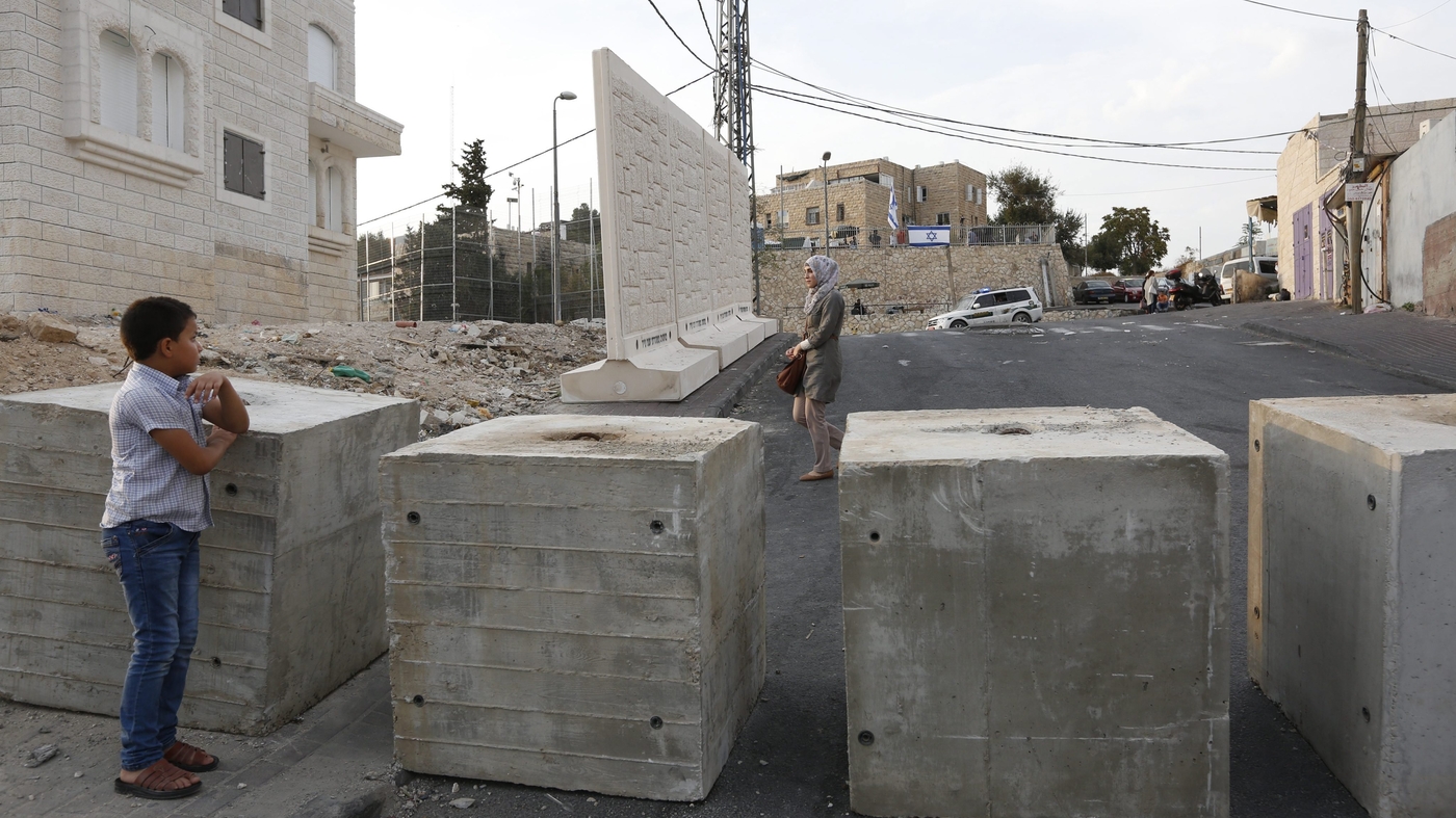 With Violent Clashes On The Rise, Israel Builds Wall In East Jerusalem ...