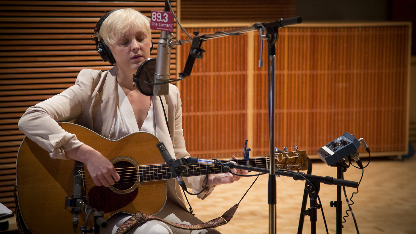 Laura Marling, 'How Can I' (Live) : NPR