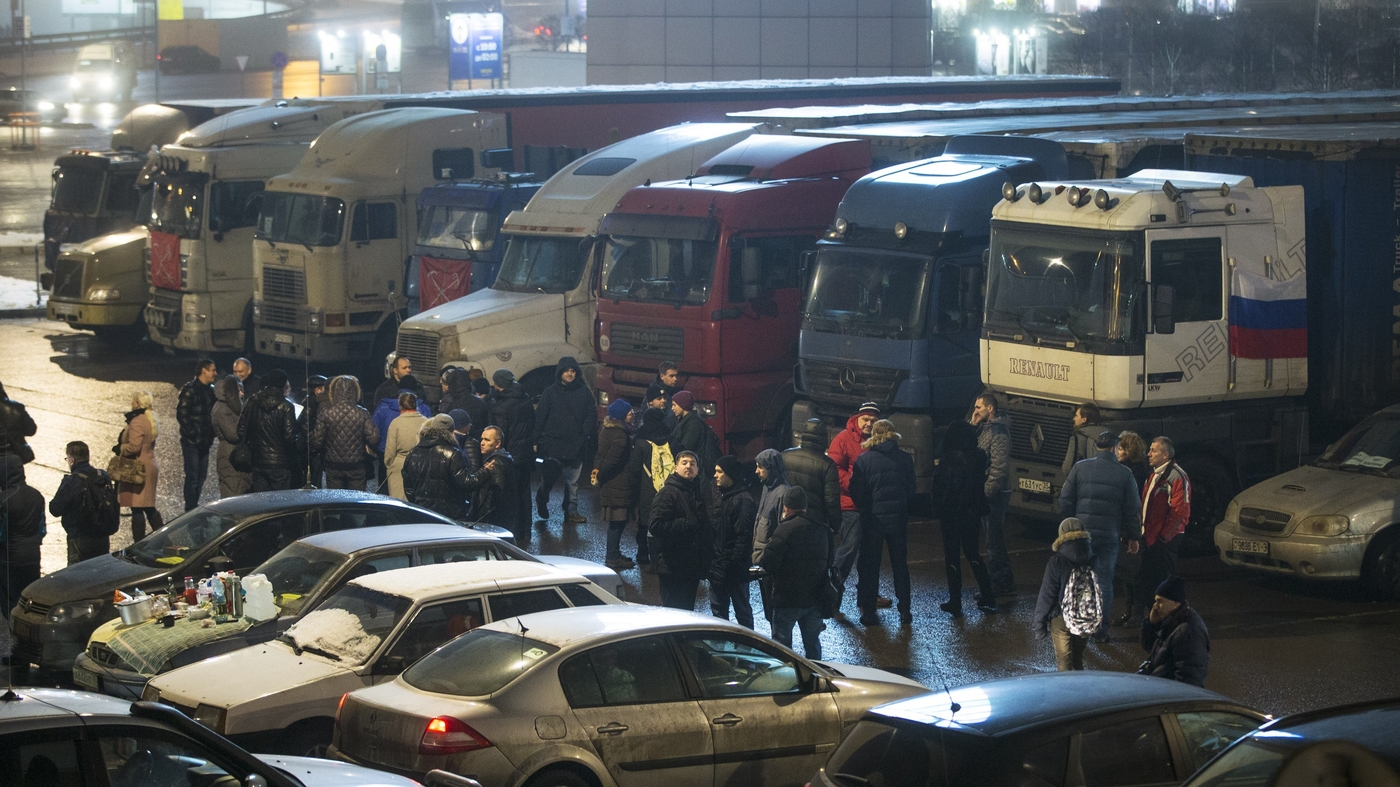 In A Rare Protest, Russian Truckers Rally Against Putin's Highway Tax ...
