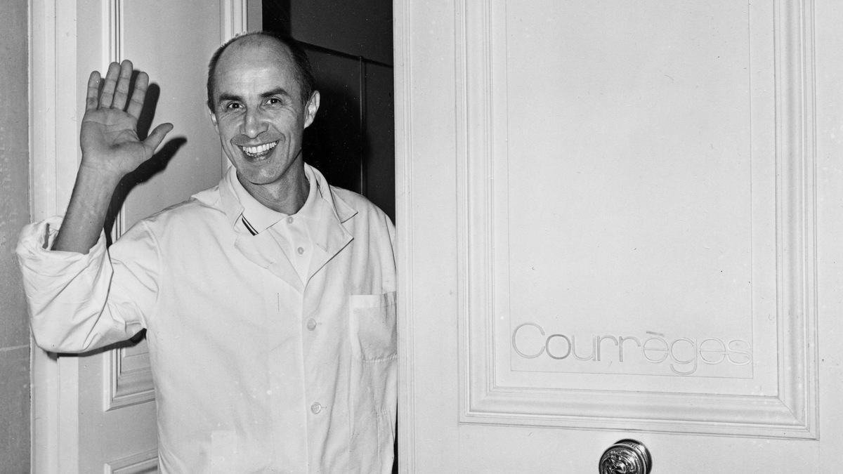 Designer André Courrèges, Master Of Miniskirts And Go-Go Boots, Dies ...