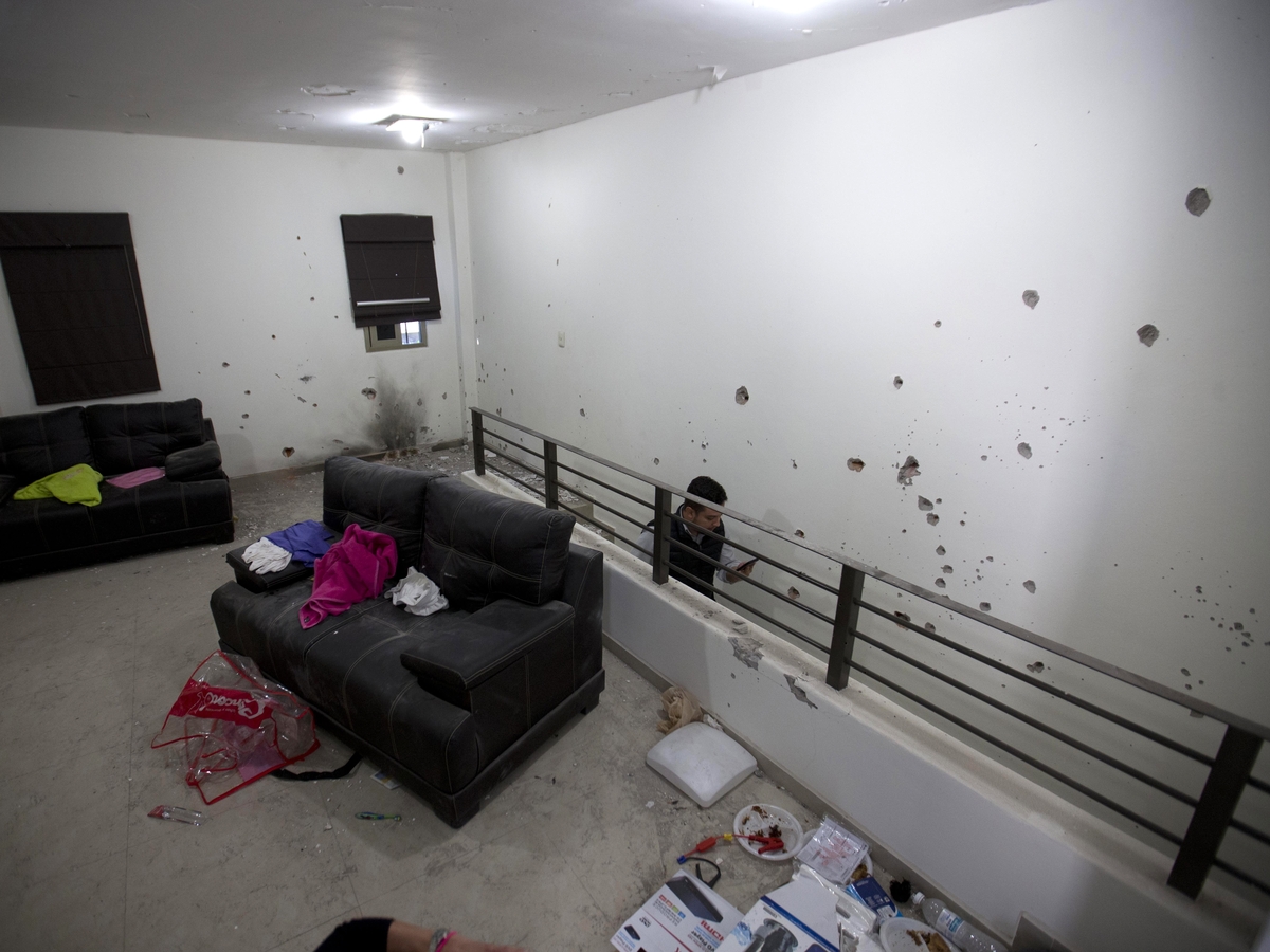 Using Another Secret Tunnel, Drug Kingpin 'El Chapo' Almost Evaded ...