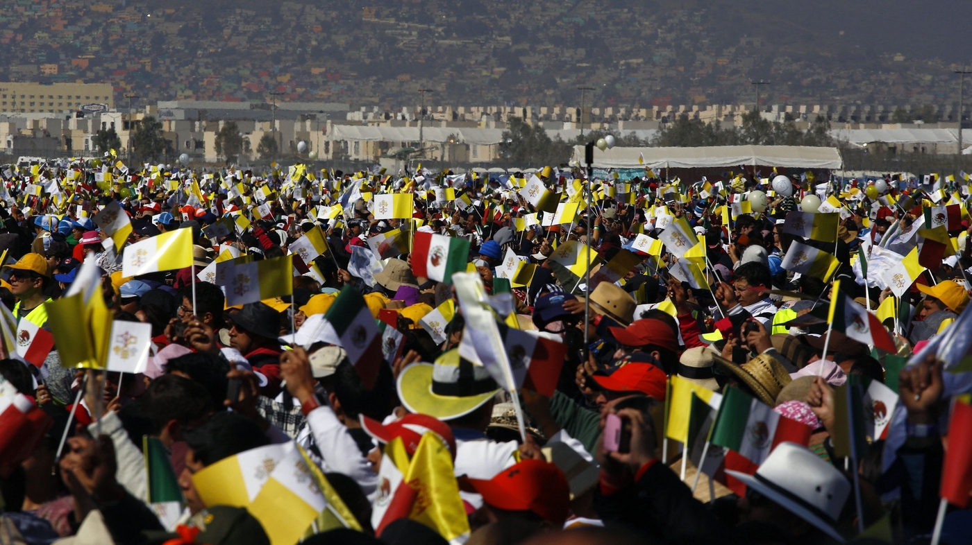 In Poor, Crime-Ridden Mexican Community, Pope Critiques Inequality ...