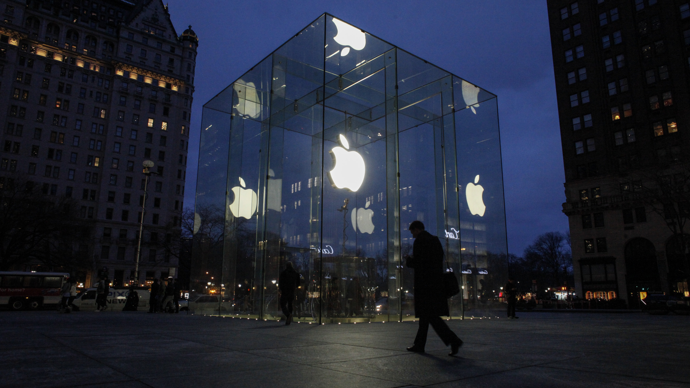 Trump Calls For Apple Boycott, But Lawmakers Don't See Clear Path In ...