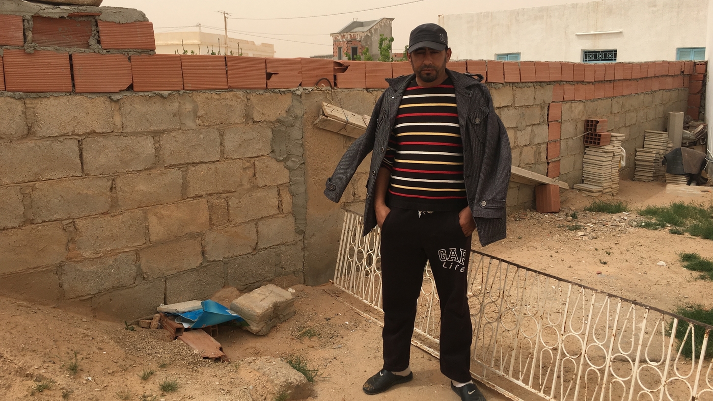 Tunisia's Fragile Democracy Faces A Threat From Chaotic Libya ...