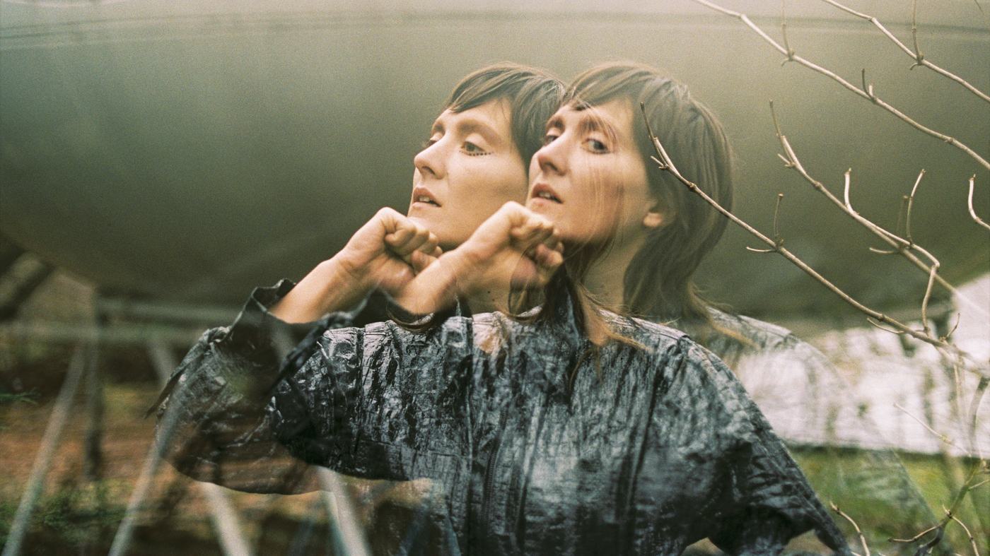 'The World Is Absolute Nonsense': The Cosmic Quest Of Cate Le Bon : The ...