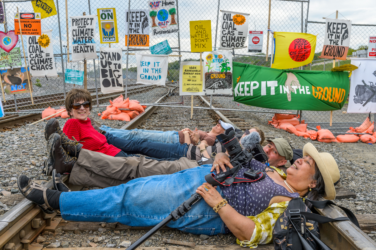 PHOTOS: Protesters Around The World Target Fossil Fuel Industry : The ...