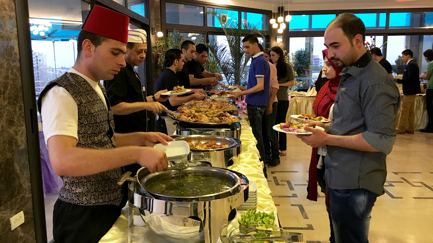 At The 'Only Place That's Fancy' In Gaza City, A Ramadan Iftar In The ...