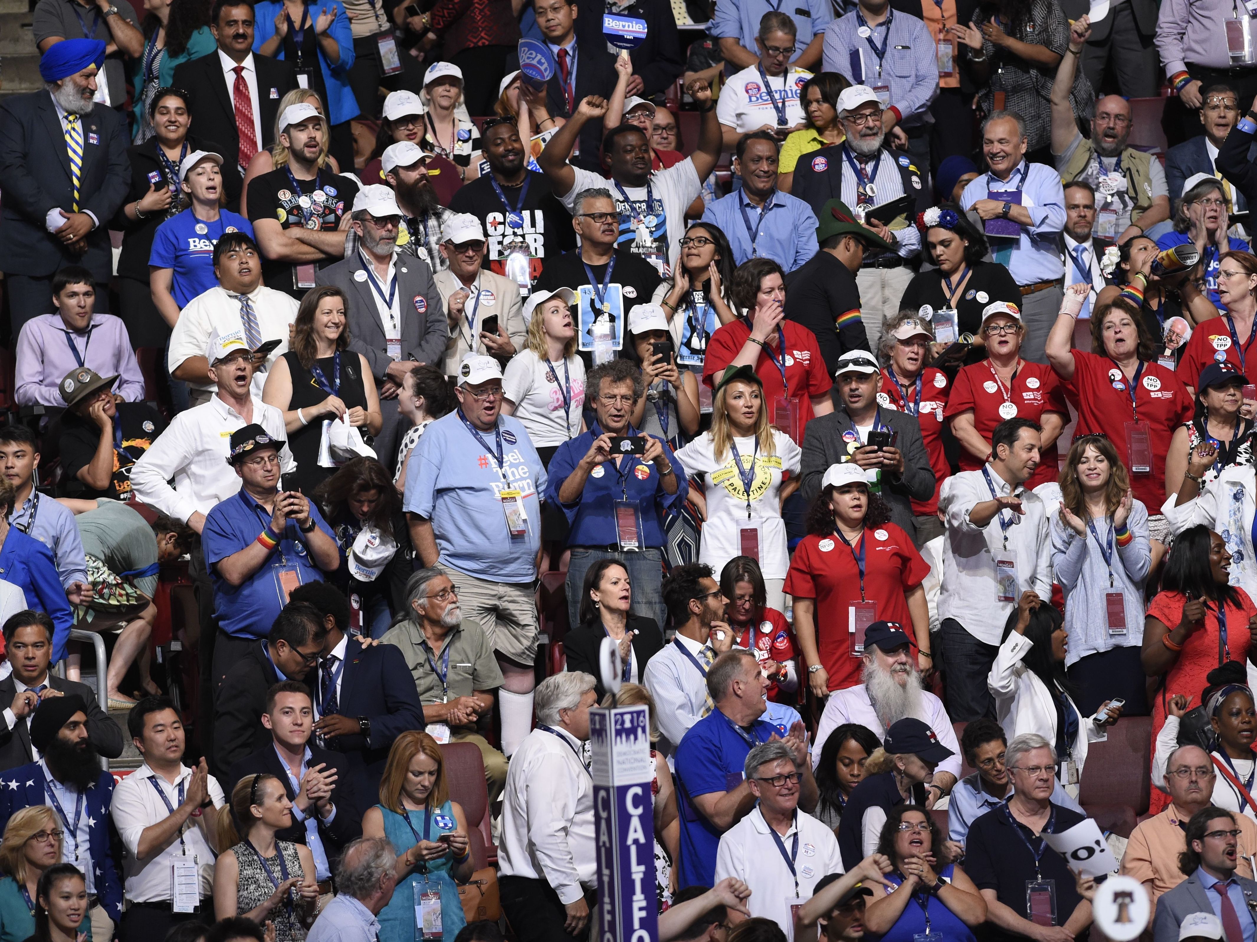 Bernie Sanders, Michelle Obama To Speak Monday Night At Democratic ...