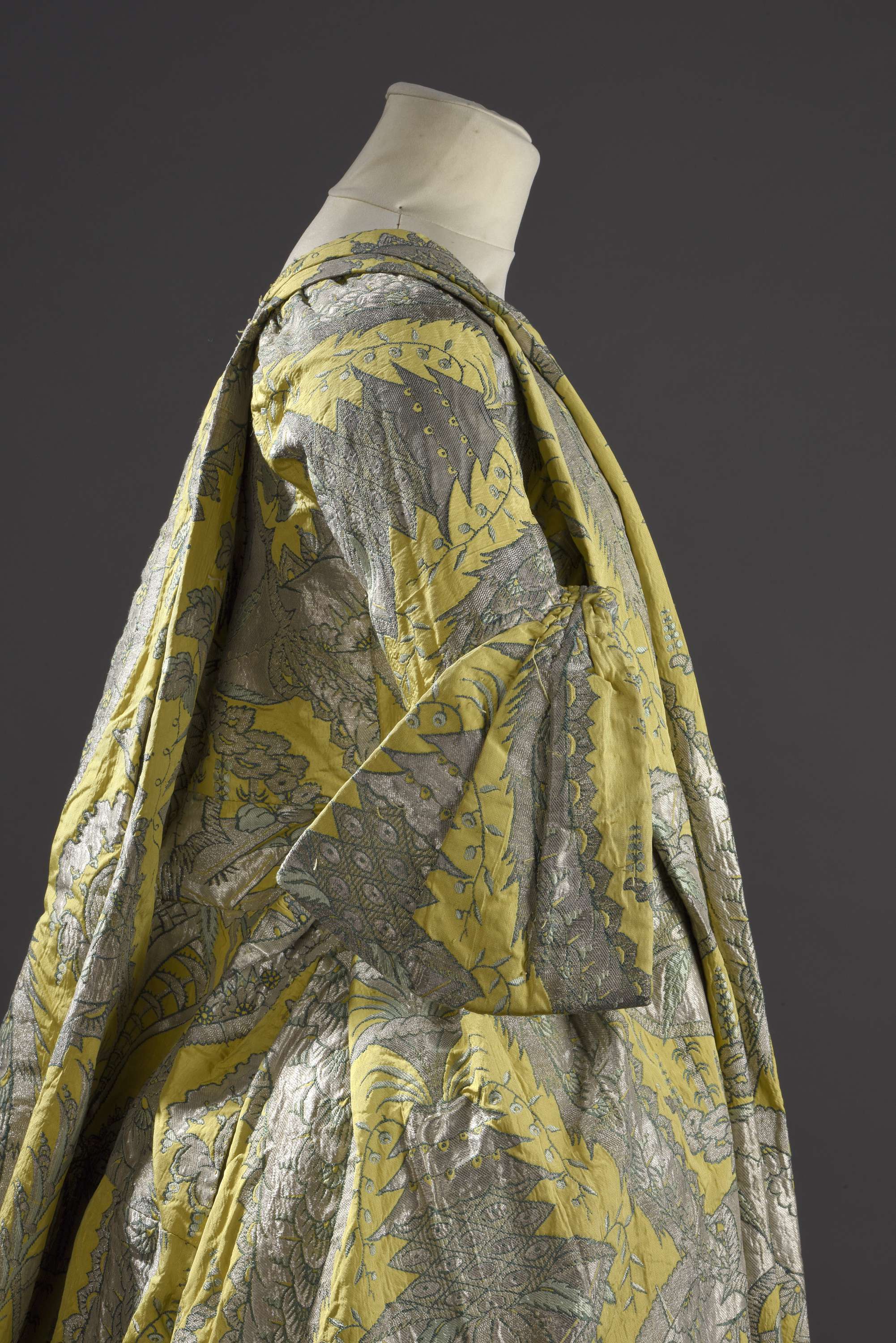Vive Le Confort! For Corseted Courtiers, This Dress Was A French ...