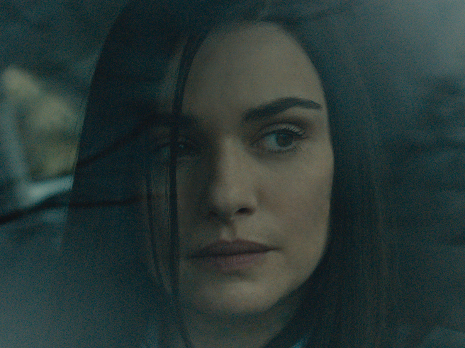 Opaque Storytelling Leaves Rachel Weisz's Character A 'Complete Unknown ...