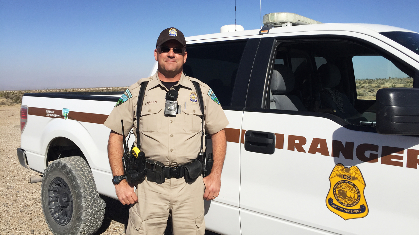 Federal Officers Face Hostility Amid Tension Over Control Of Federal ...