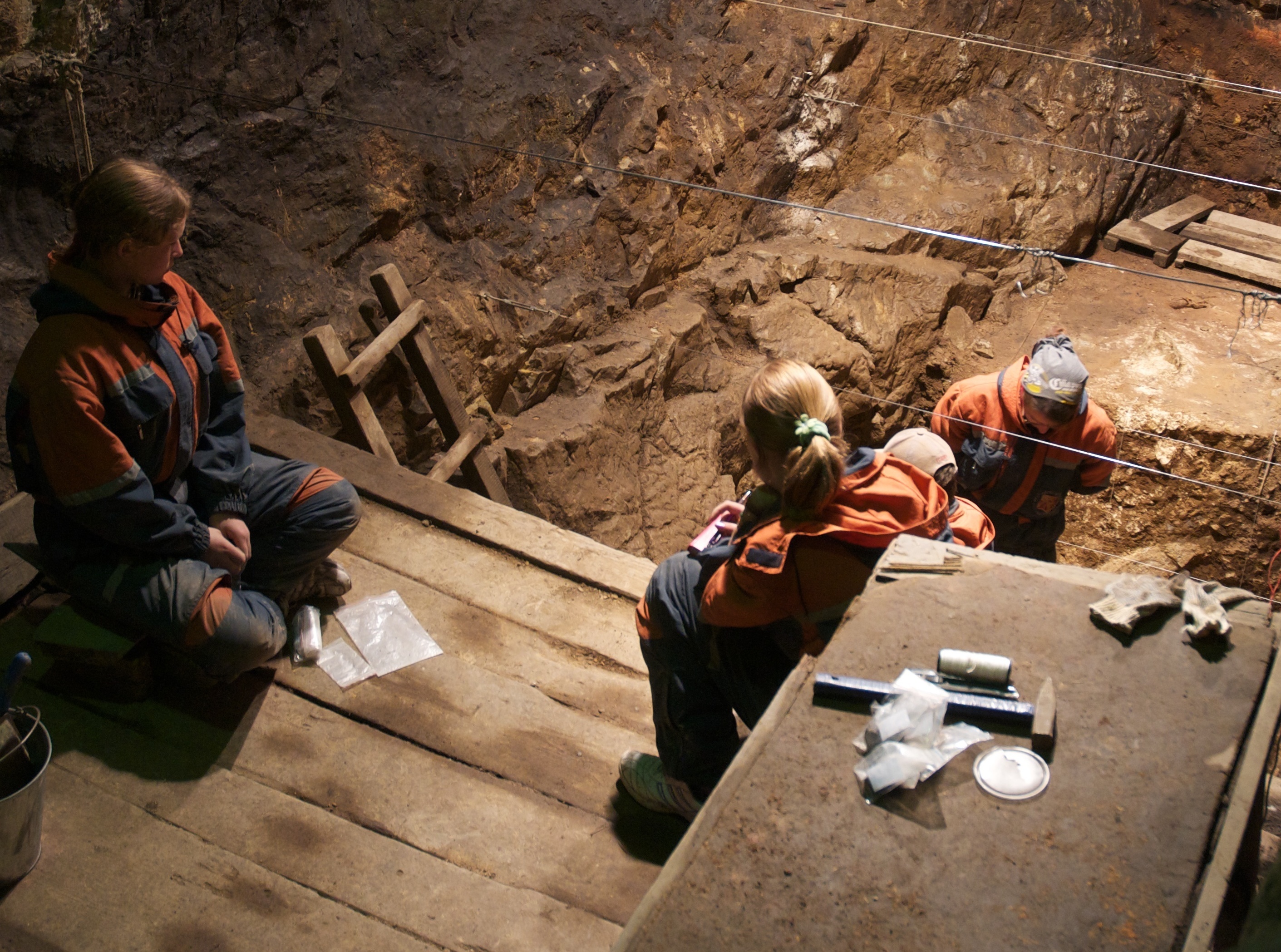 Dust To Dust: Scientists Find DNA Of Human Ancestors In Cave Floor Dirt ...