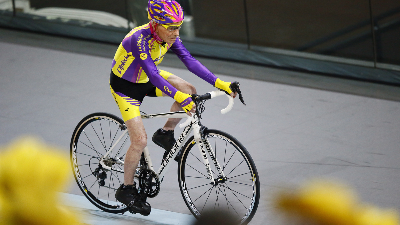 105-Year-Old Cyclist Rides 14 Miles In An Hour En Route To A World ...