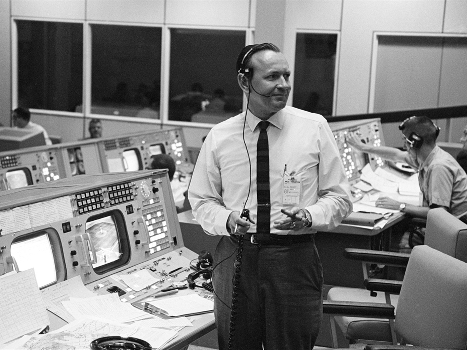 Chris Kraft, One Of The Architects Of The U.S. Space Program, Dies At ...