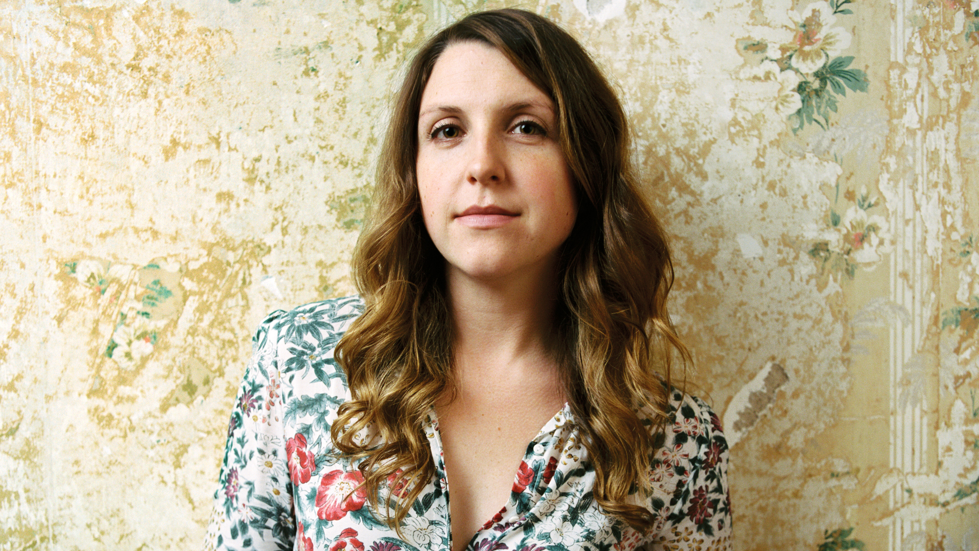 Caroline Spence On The Stories Behind Her Beautiful New Record 'Spades ...