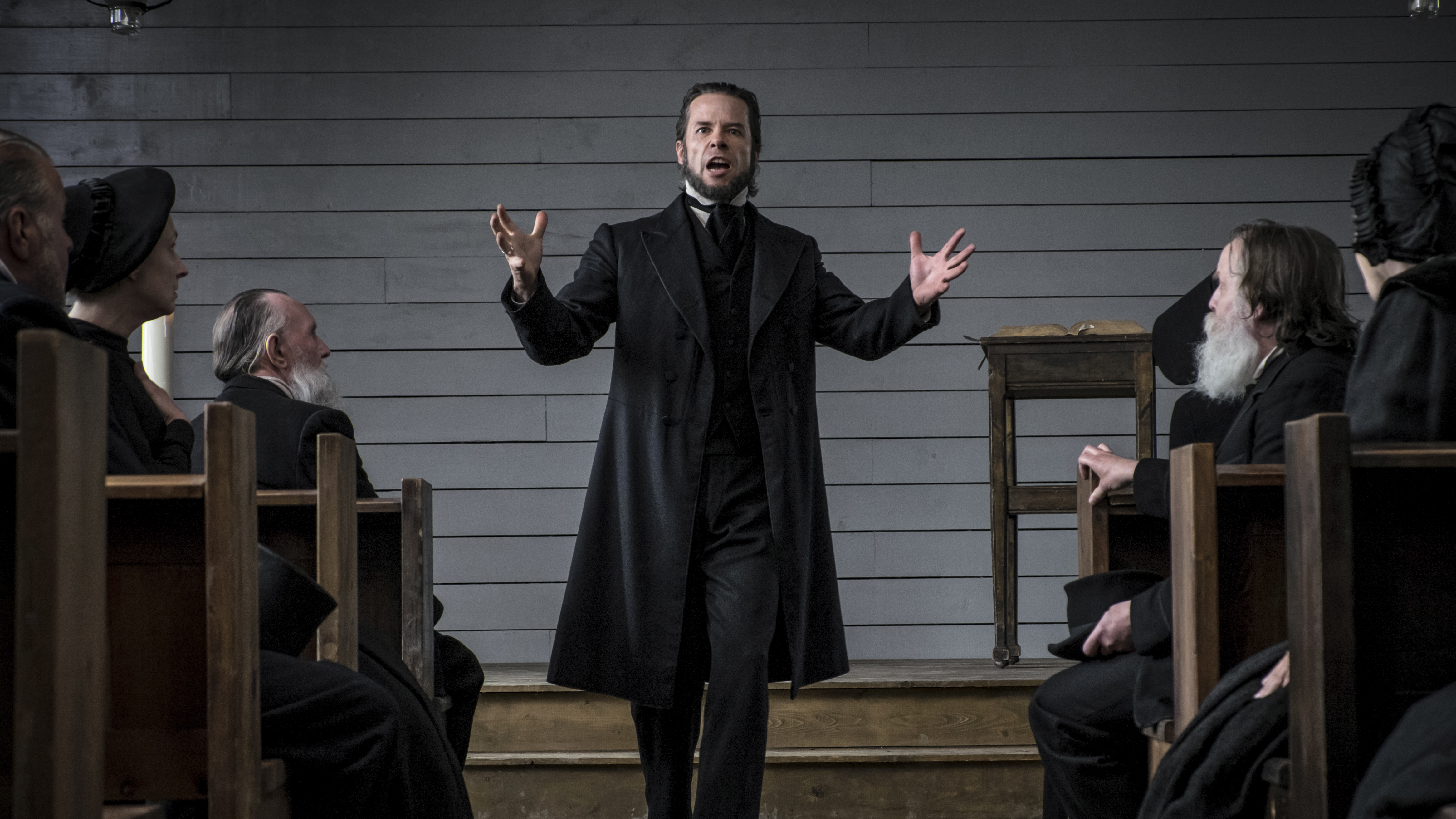 Movie Brimstone 60 Photos - Moonagedaydream.film