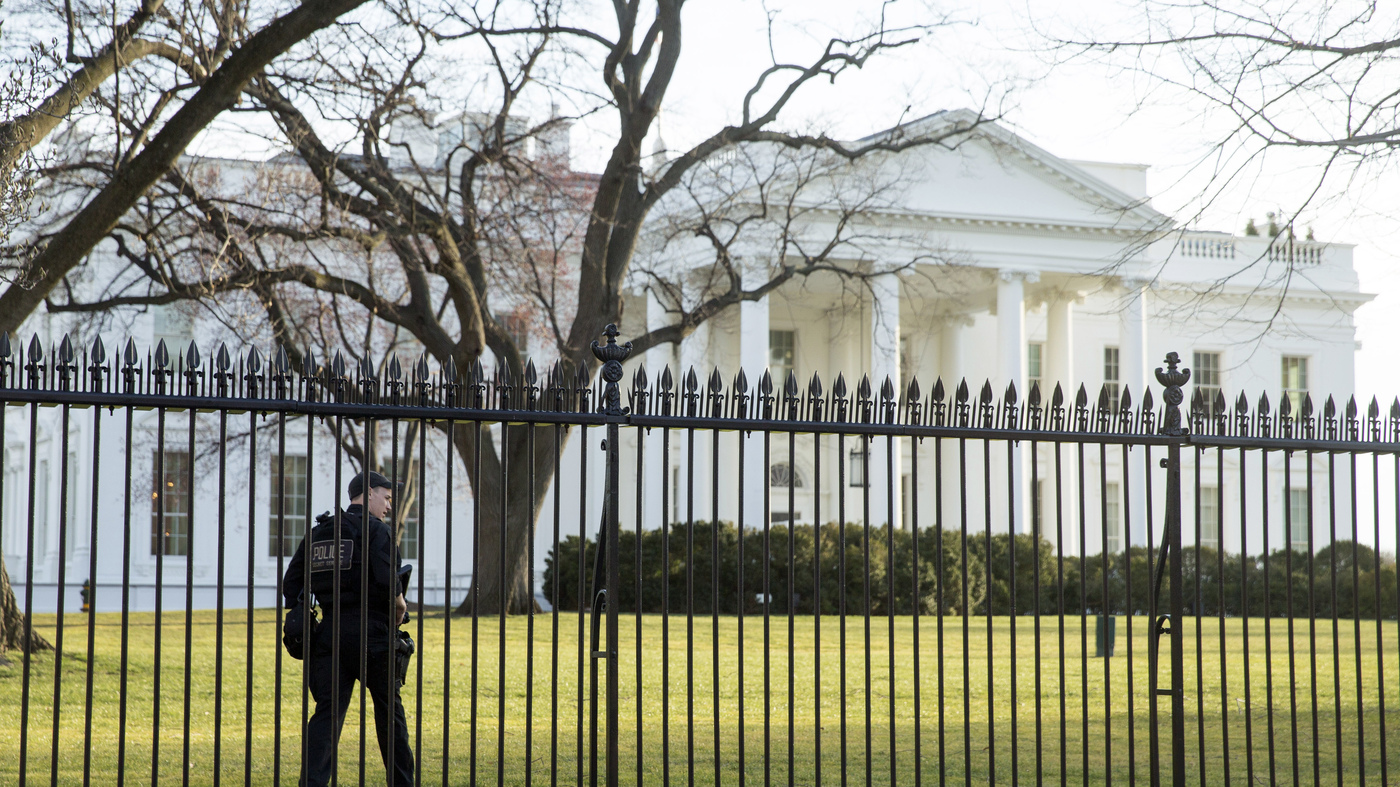 Intruder Arrested After Entering White House Grounds The Two Way Npr