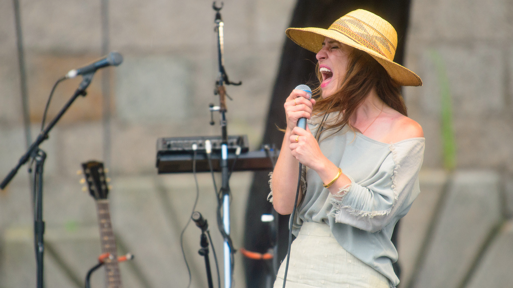 Feist To Release First Album In Six Years, 'Pleasure,' Next Month : All ...