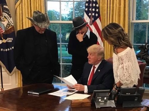 White House 'Boogie Chillin': Trump Hosts Ted Nugent, Kid Rock And ...