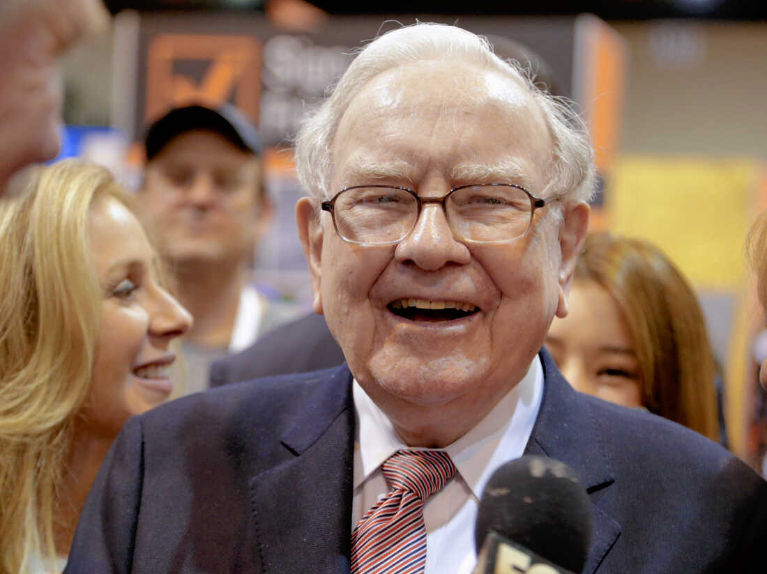 Billionaire Warren Buffett On Health Care, Tax Cuts And A.I. At ...