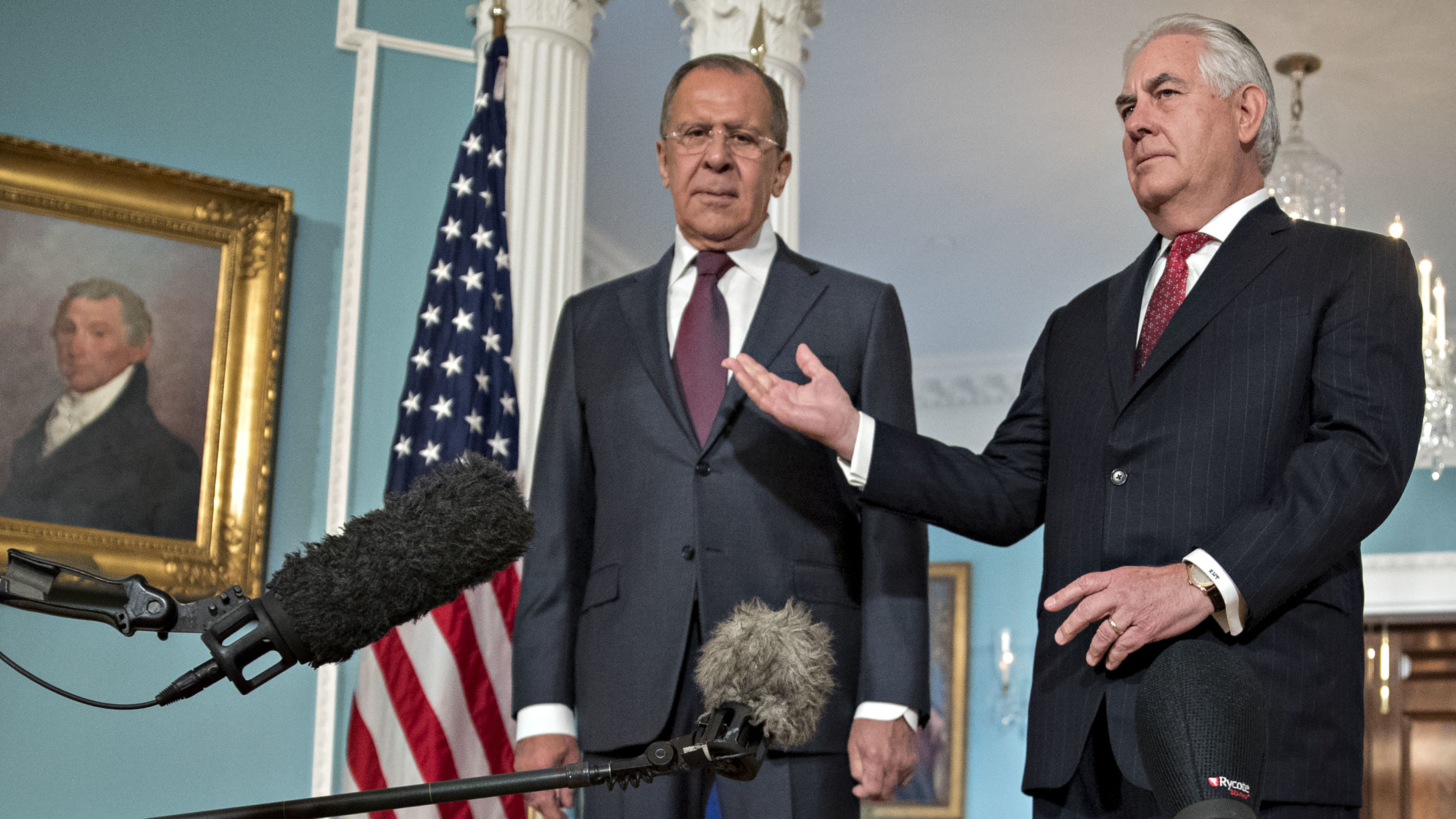 Trump Hosts Russia S Foreign Minister Lavrov And Ambassador Kislyak At