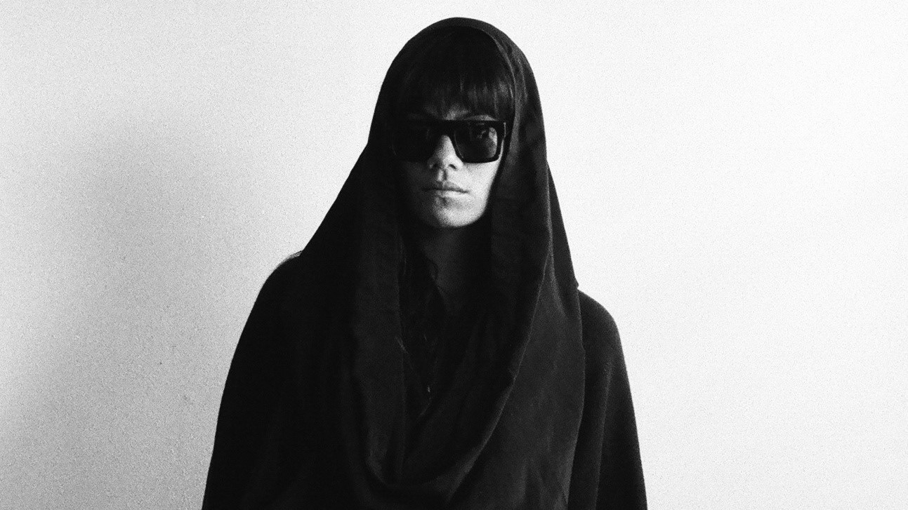 New Zealand's Ladi6 Turns A Dancehall Groove Psychedelic On 'Royal Blue ...