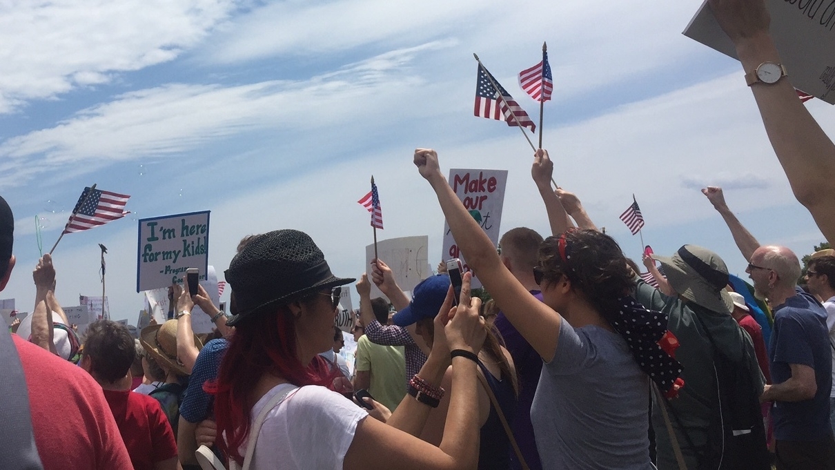 'March For Truth' Protesters Demand Independent Russia Investigation ...