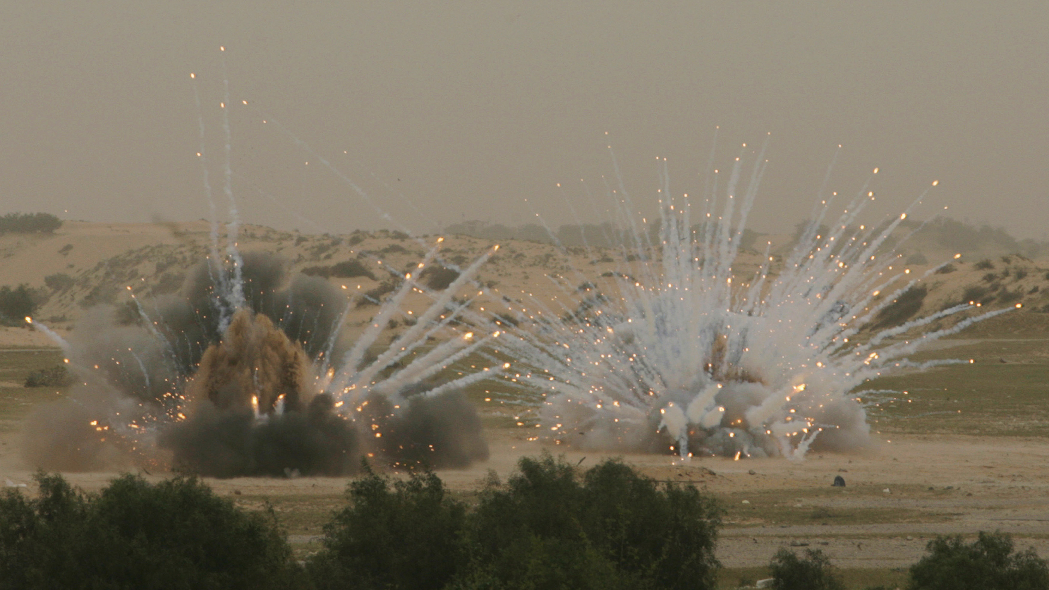 White Phosphorus Used Against Islamic State In Mosul, Coalition General ...