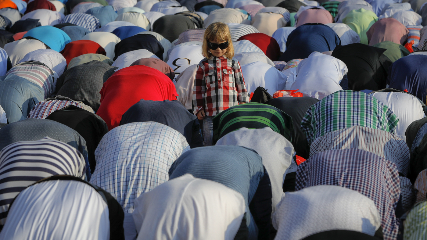 PHOTOS: Here's How Muslims Worldwide Are Celebrating Eid al-Fitr, The ...